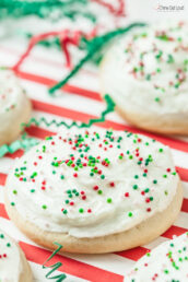 Best, Big Soft Sugar Cookies (Lofthouse Style) | Chew Out Loud