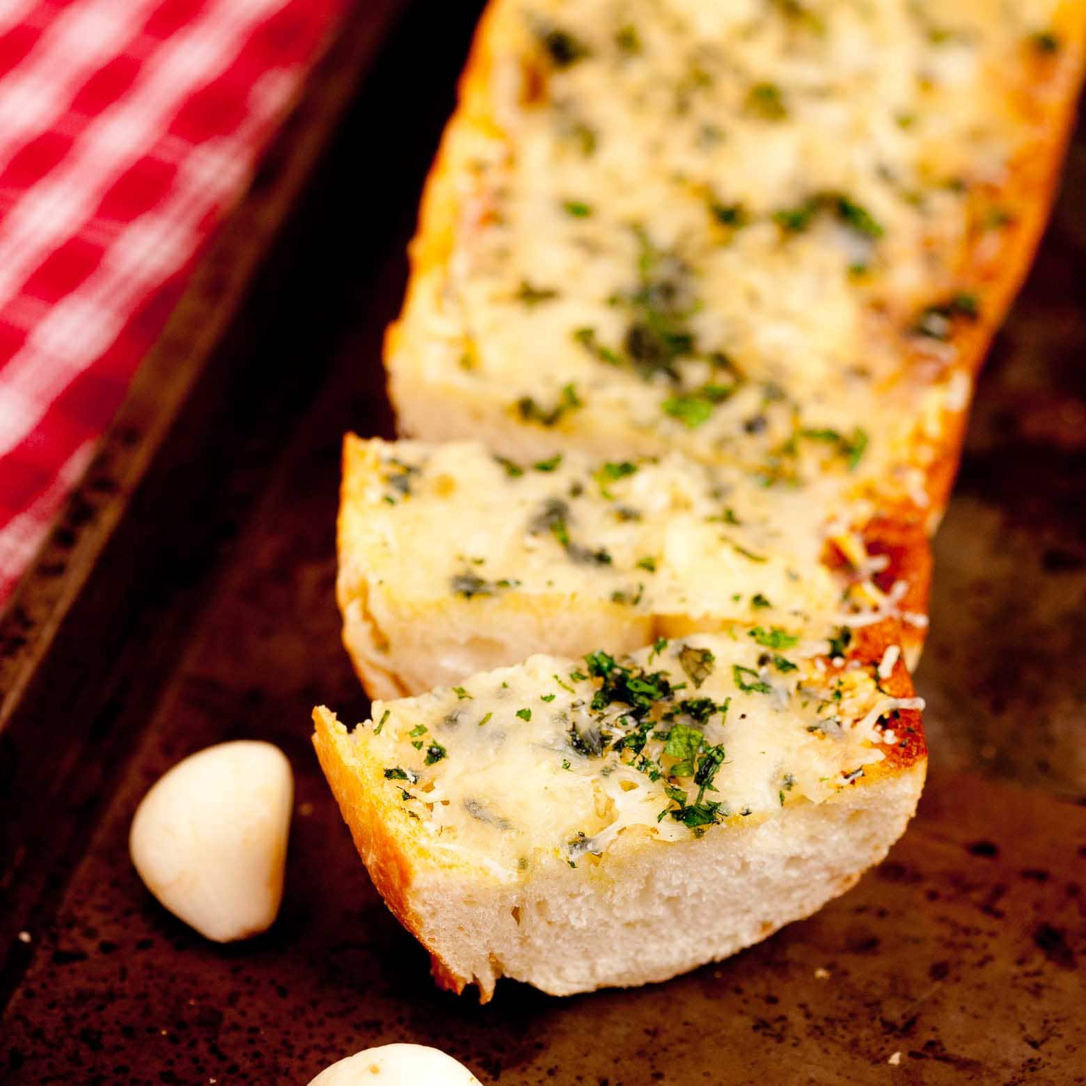 Easiest Garlic Cheese Bread | Chew Out Loud