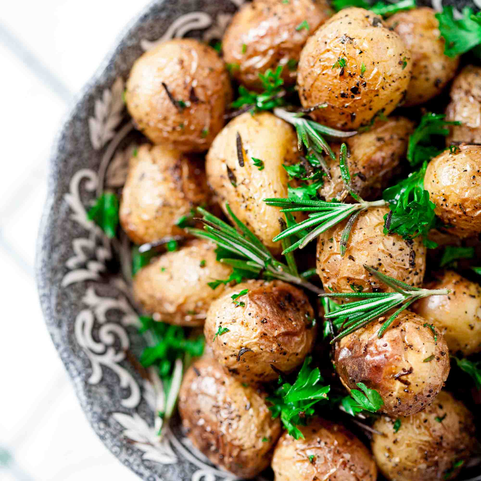 Garlic Roasted Potatoes Crispy Roasted Potatoes With Lemon, Garlic And
